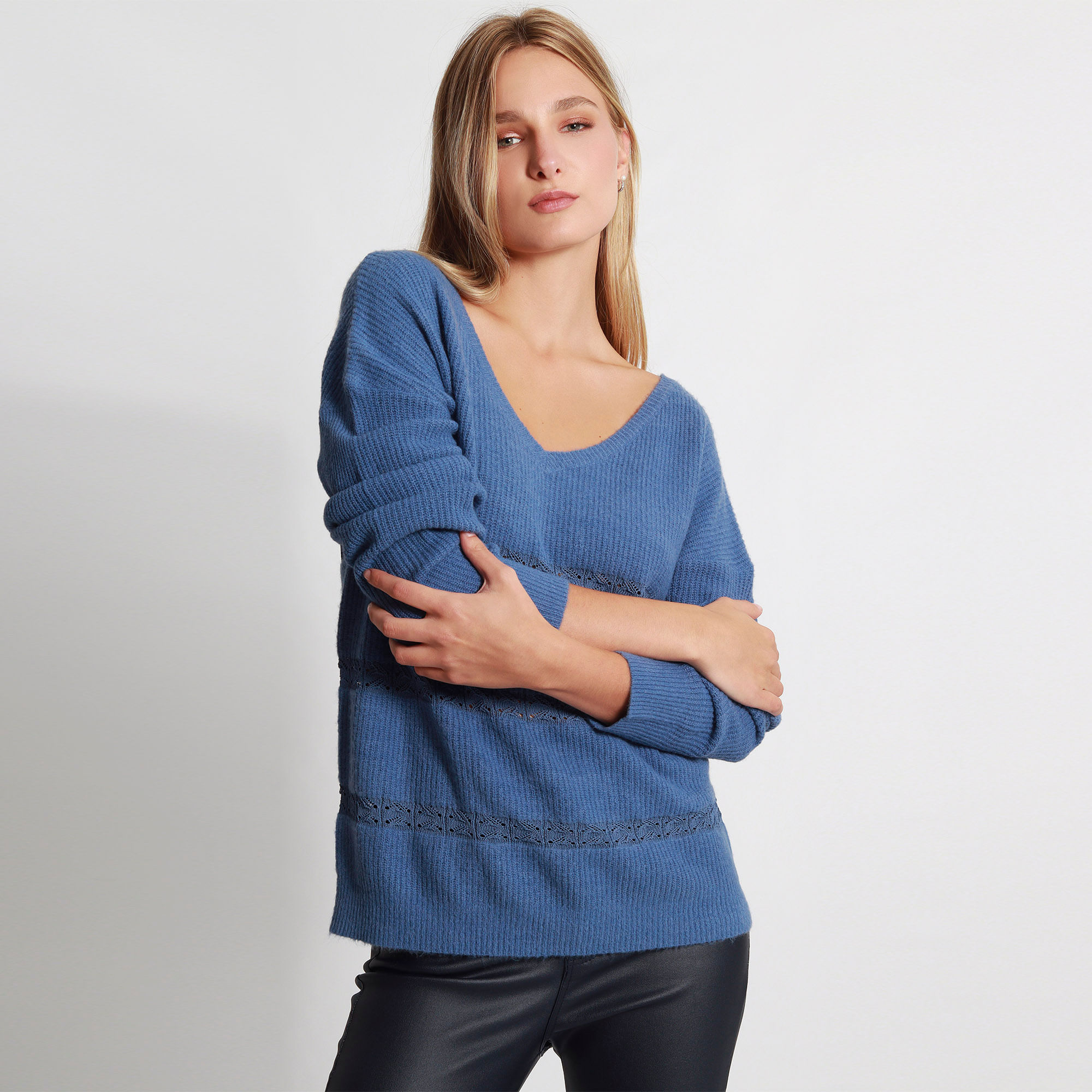 Sweter para mujer - CUELLO V RALLA CALADA - SWETERS SWSS24U0208 - Fuera ...